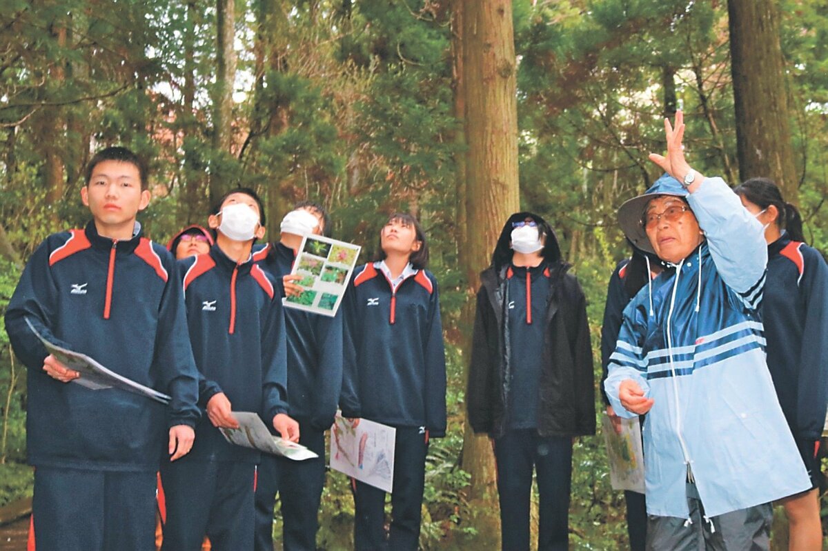 沢スギ案内任せて 入善高生、19日ツアーへ研修｜北日本新聞webunプラス