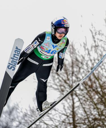 高梨9位、プレブツ6連勝｜北日本新聞webunプラス