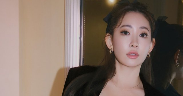 37歳・小嶋陽菜“社長” 美谷間＆やわらか完熟ボディ全開 プロデュースするランジェリーブランドから新作登場｜北日本新聞webunプラス