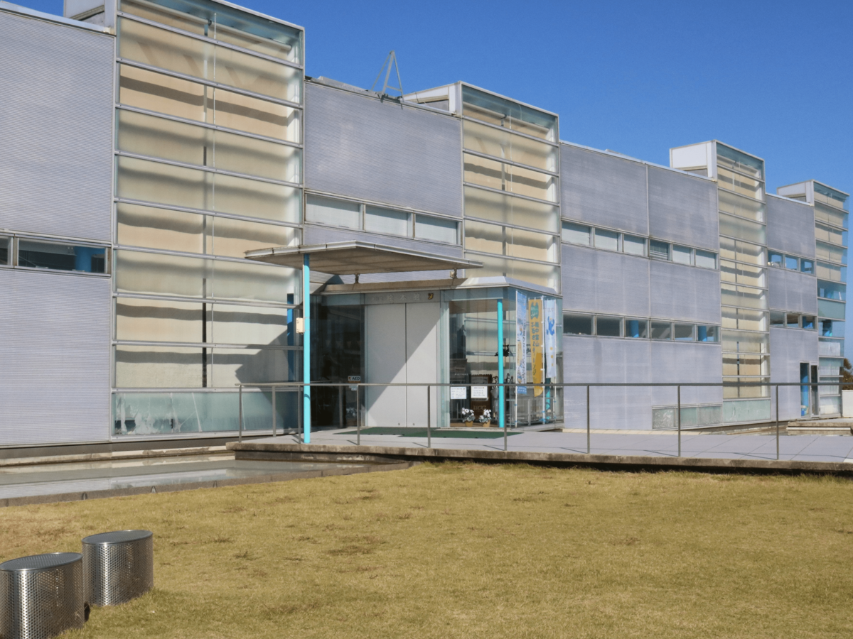 8月23日の歴史大島町絵本館が開館 1994年｜北日本新聞webunプラス