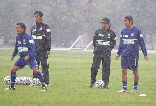 カターレ GM新設検討 J2復帰へ体制強化図る｜北日本新聞webunプラス