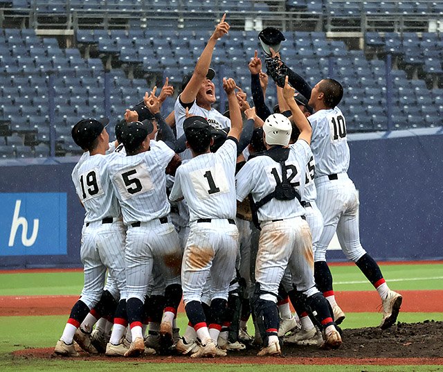 富山第一13年ぶりV 北信越高校野球、長野商との延長戦制す｜北日本新聞webunプラス