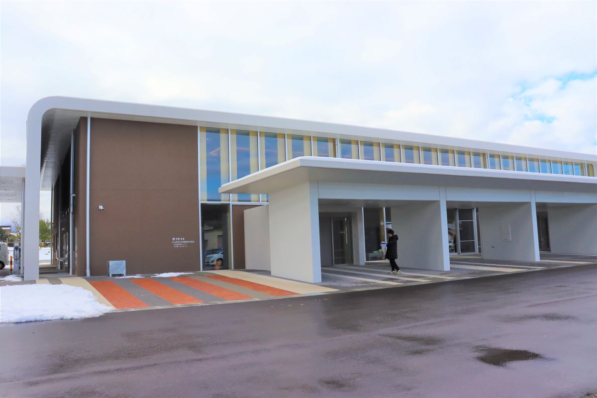 立山町「アカリエ」充実の室内遊び場で雨や雪でも思いっきり遊べる！ コノコト｜北日本新聞webunプラス