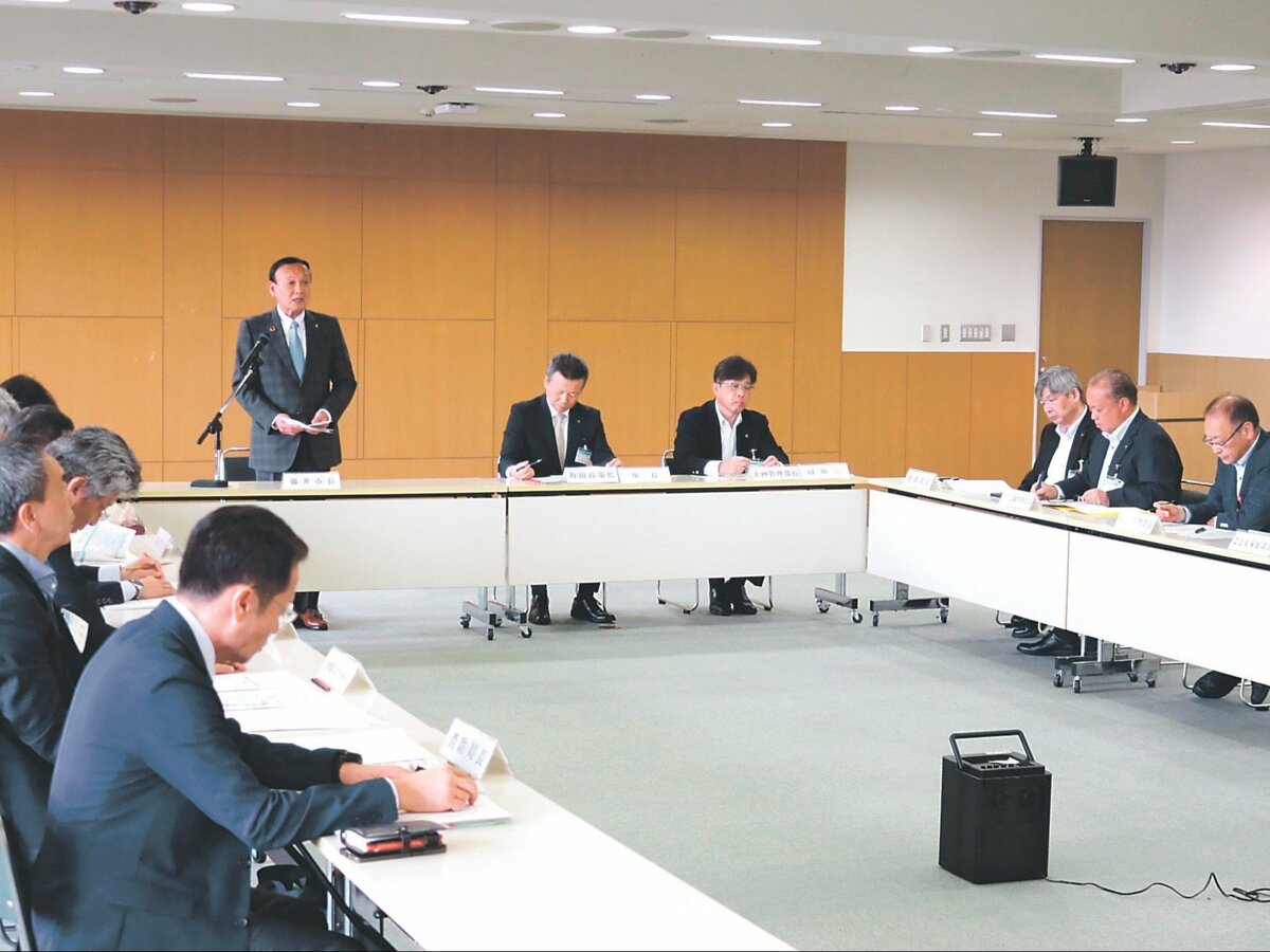 人口減対策へ部局横断 富山市初会合、1年かけ施策検討｜北日本新聞webunプラス