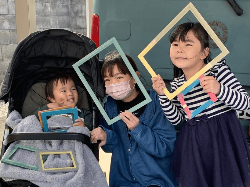 小さな子も一緒に！簡単アンティークフォトフレームを作ろう【子どもと楽しむ 片付け＆DIY術（4）】 コノコト｜北日本新聞webunプラス